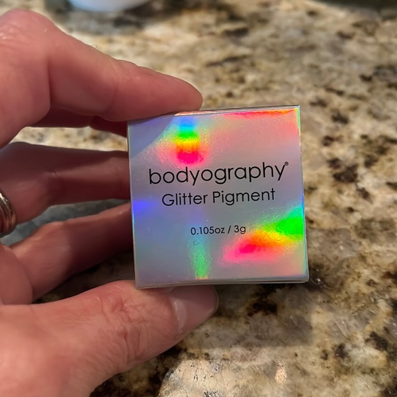 Bodyography | Makeup | Bodyography Glitter Pigment Eyeshadow | Poshmark